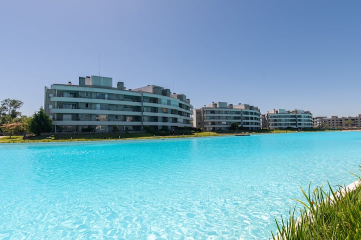 Apt. For 6 With Private Terrace · Lagoon Pilar - Villa Rosa