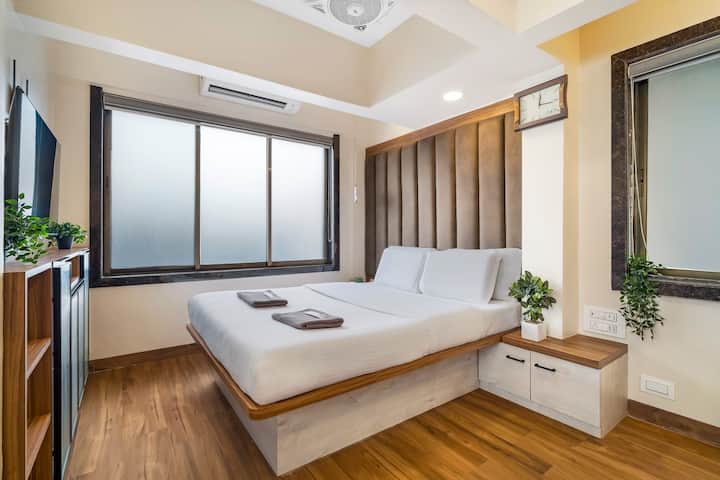 Studio In Khar West 01 - Mumbai