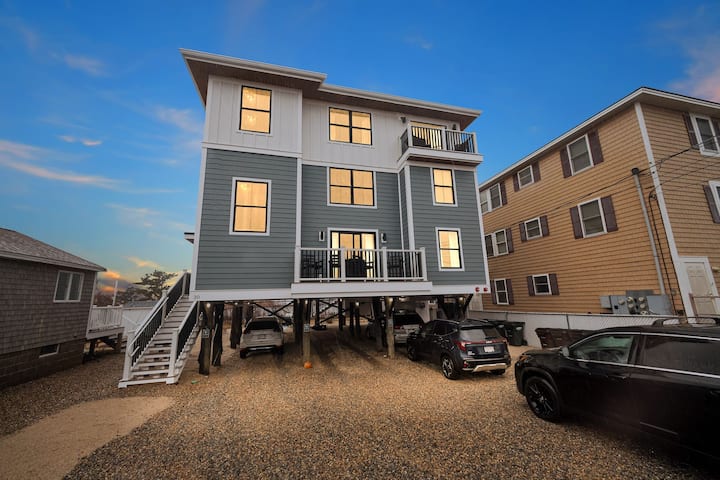 Beach Retreat4br-sunset Views-arcade-walk 2 Beach - Salisbury, MA