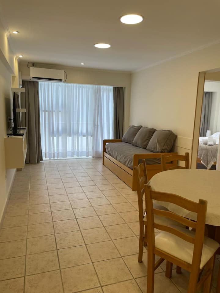 Muy Cerca Del Mar Y A Pasos De La Calle Güemes. - Argentinië