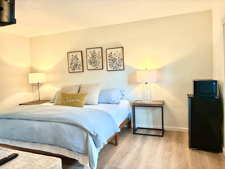 East Garzas Canyon Lodge - Carmel Valley, CA