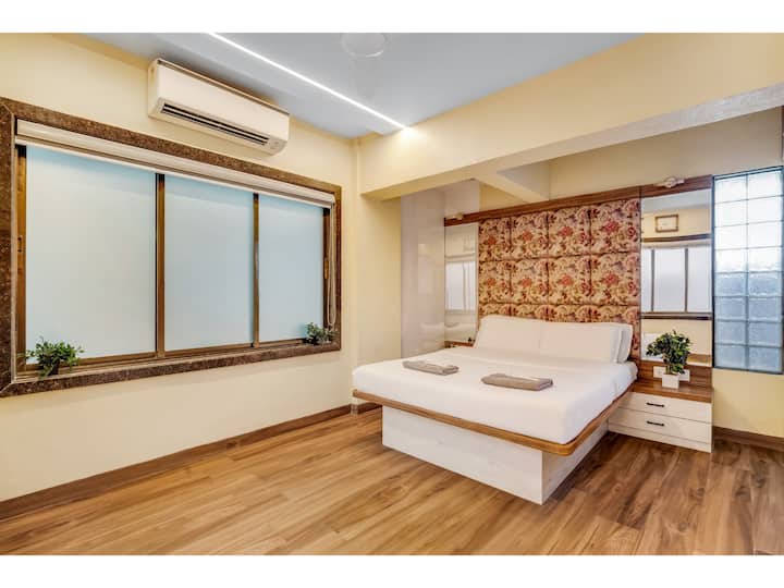 Studio In Khar West 02 - Mumbai