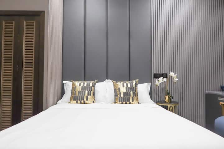 1-heart Of City Room Suite @ Somerset/orchard Area - Singapore