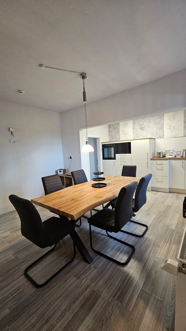 Verkehrsgünstig Geleg. Haus Mit 5 Ez + Fitnessraum - Beckum