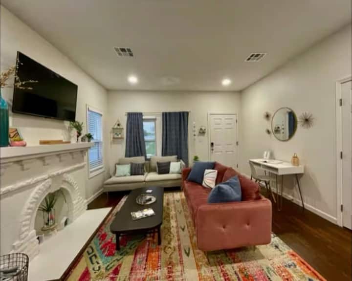 Downtown Tulsa’s Gem/stay Near Bok/updated 3 Bed - Tulsa, OK