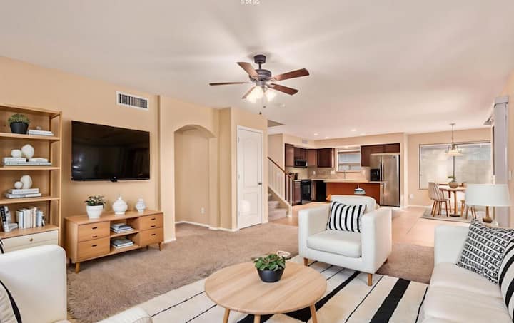 Spacious Spring Training & Stadium Spread Goodyear - Goodyear, AZ