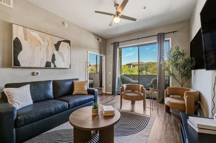 Scottsdale 2br • 2ba • Free Parking • Pool • Gym - Phoenix, AZ