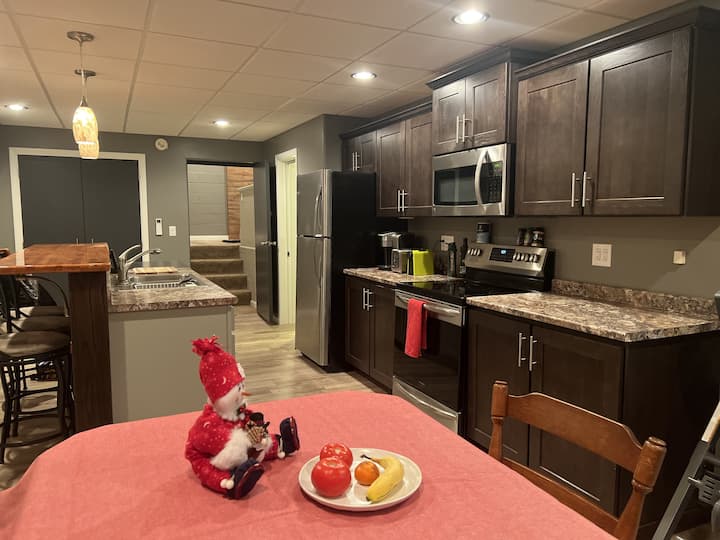 Stylish Modern Hideaway - Edmundston