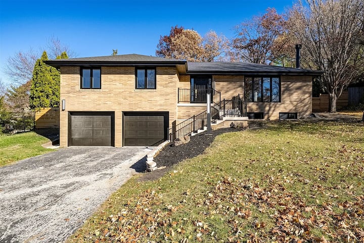 Parkview Retreat - Bloomington, IL