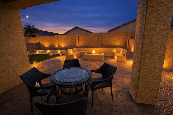 Beautiful Retreatspring Training Surprise - サプライズ, AZ