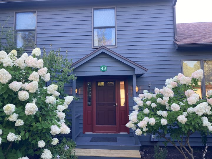 Furnished Lenox Home, Beautiful Views, 3 Month Min - Stockbridge