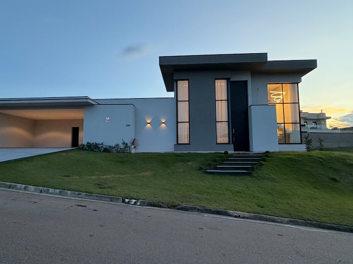 Casa Moderna Em Condomínio Com Piscina Aquecida - Itupeva