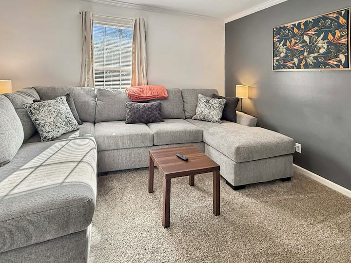 Modern Townhouse In Guntersville With Playstation - Guntersville, AL