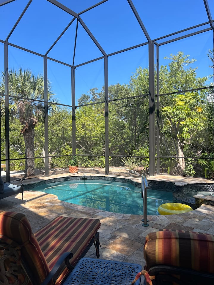 Short Walk To Siesta Key Beach! - Siesta Key, FL