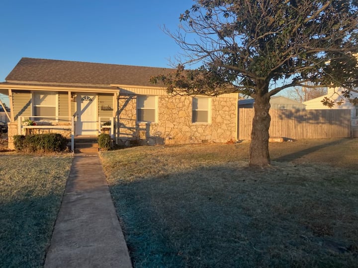 Royal Comfort Front - Midwest City, OK