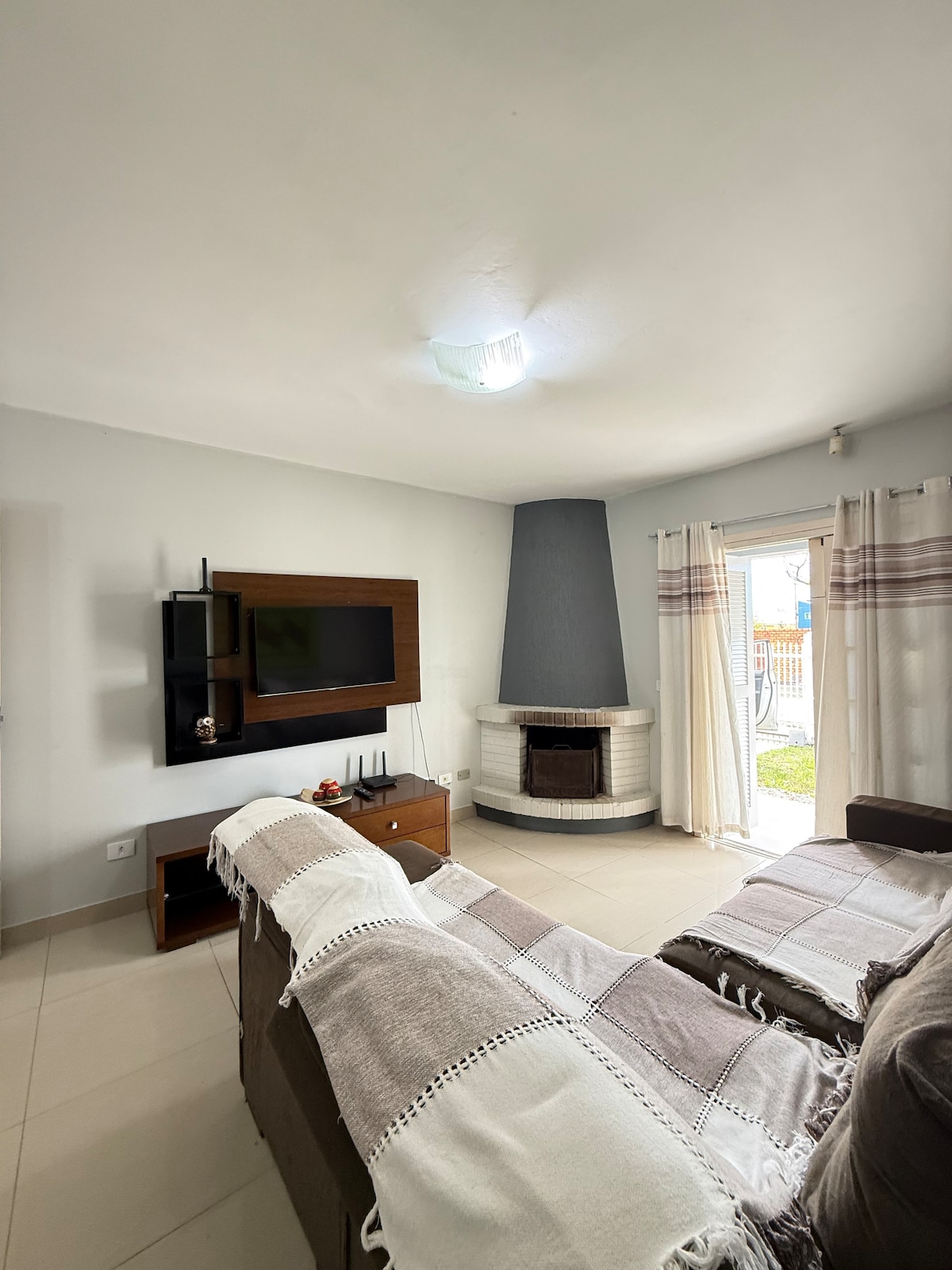 House with pool near the beach in Atlântida Sul - Houses for Rent in ...