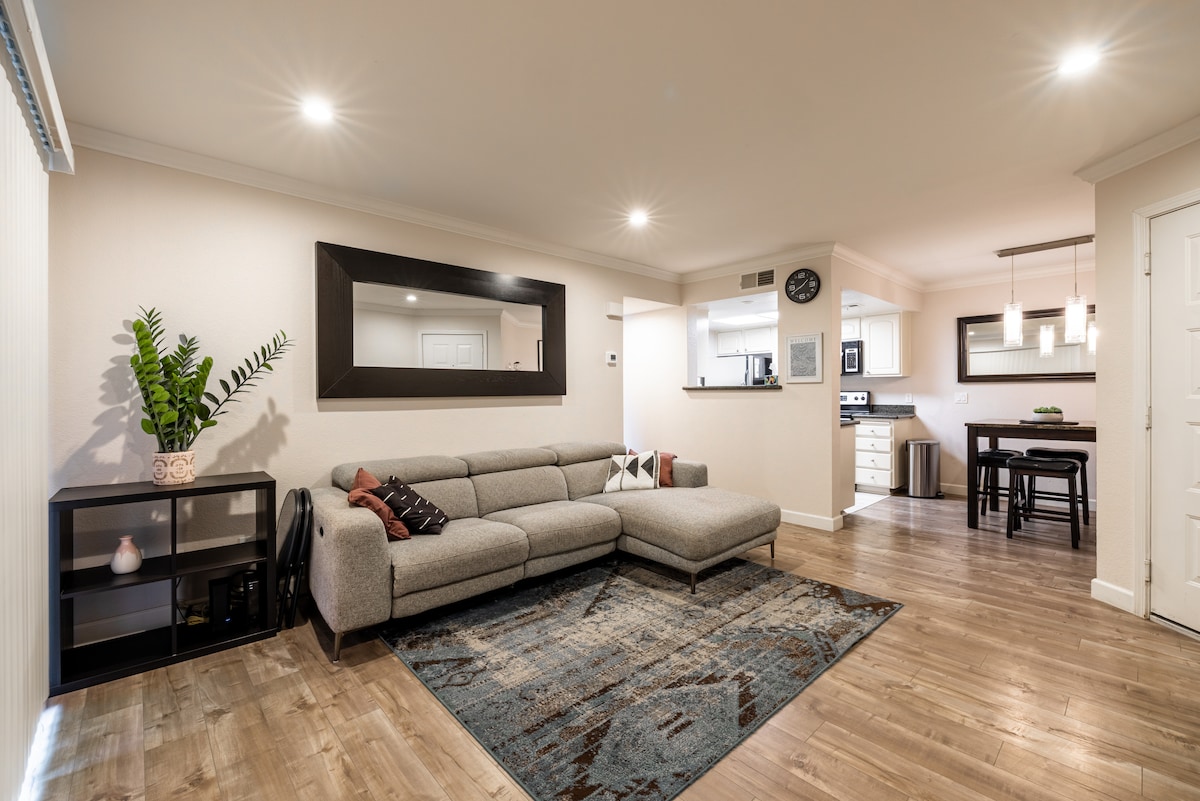 Cozy Casa | Executive Condo•Pool•Spa•Sauna•BBQ - Apartments for Rent in ...