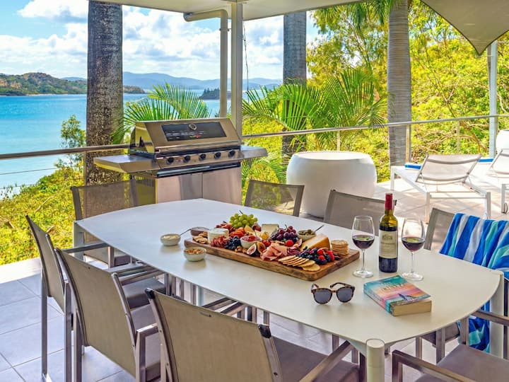 New Luxury Hamilton Island Estate | Buggy Included - Hamilton Island