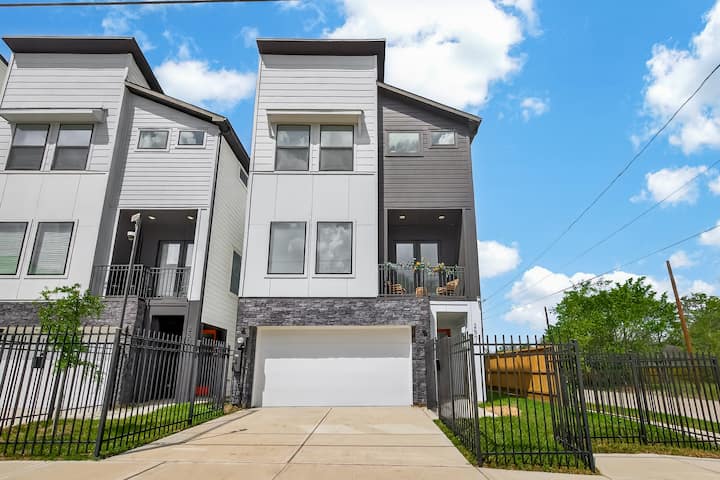 The Urban Oasis - Houston, TX