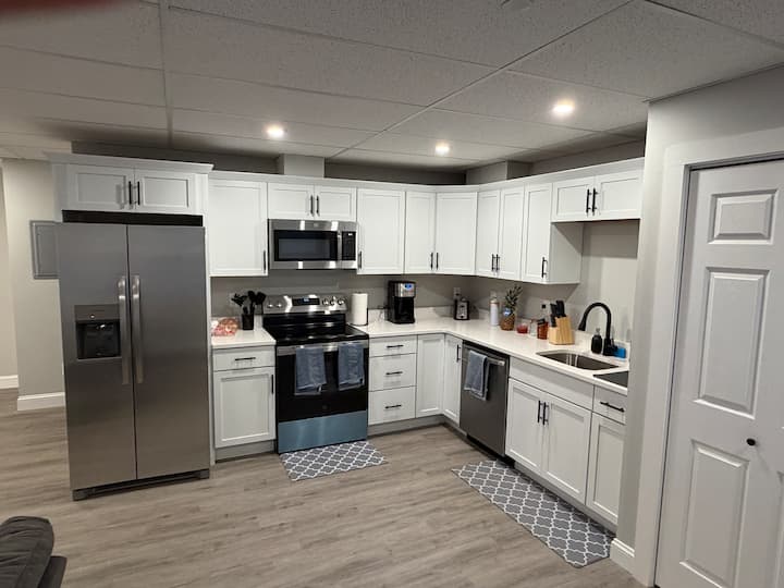 Brand-new & Modern 2 Bedrooms And 1.5 Baths Apt. - Worcester