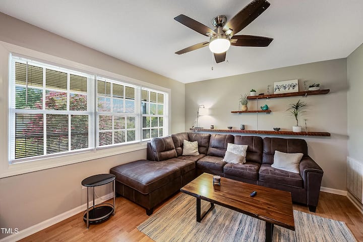 Clementine At 232 - Durham, NC