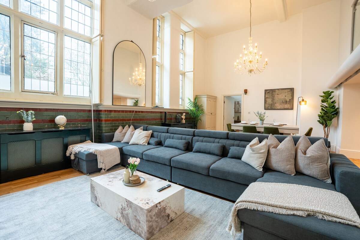 Victorian House - Canary Wharf • Sleeps 10 - Houses for Rent in Greater ...