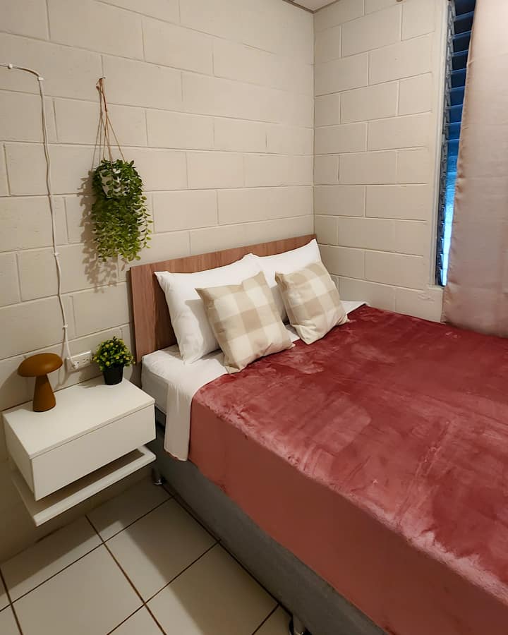 Modern And Cozy Apartment | Near Historic Center - Santa Ana