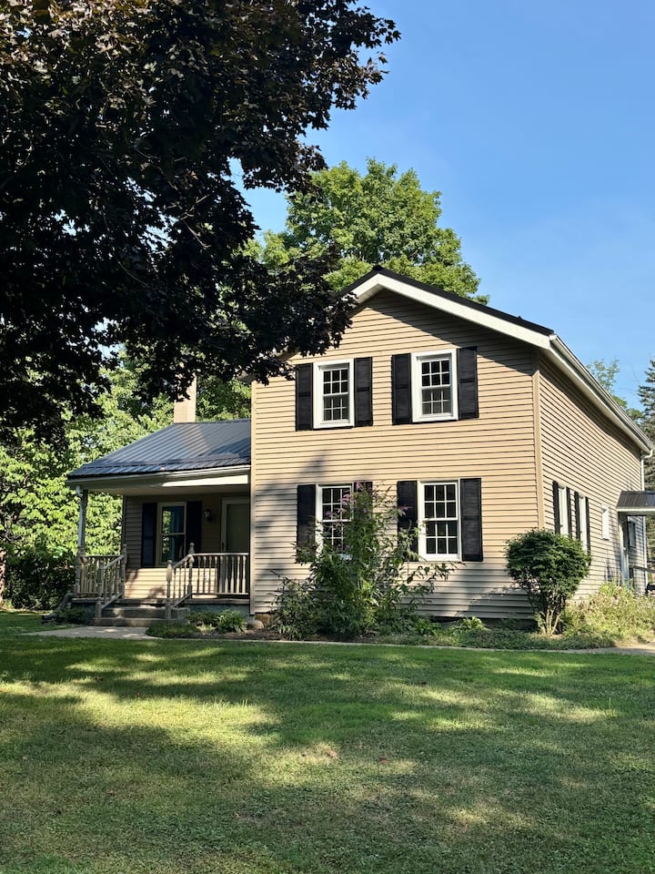 Elk Creek Retreat - Erie Bluffs State Park, Lake City
