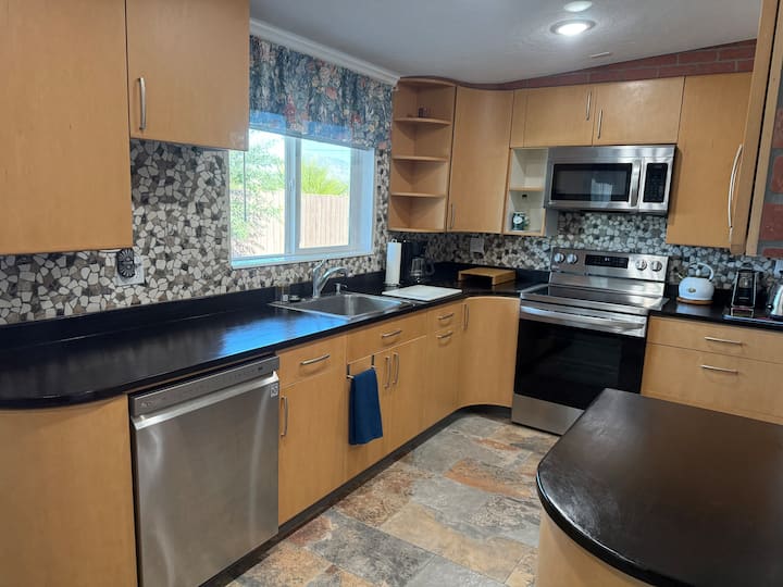 Private House Near Town Center With Fenced Yard - Borrego Springs, CA