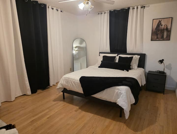 Warm & Comfortable Stay - Princeville, NC