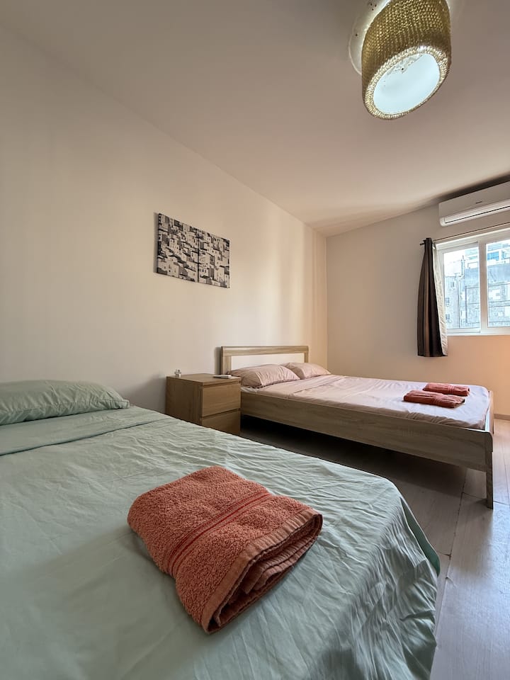 Calypso 3 Large Apt. For Big Groups, In Paceville - Malta