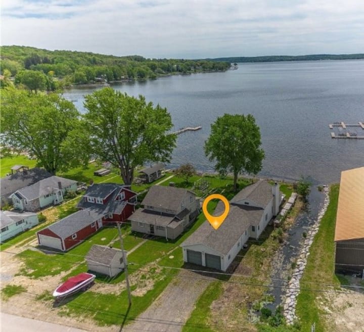 Lakefront Home On Lake Chautauqua, Ny In Bemus Pt - Bemus Point, NY