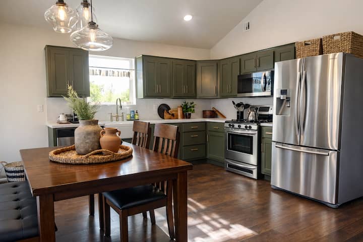 Canyon Road - Rose District | Restful Retreat - Broken Arrow, OK