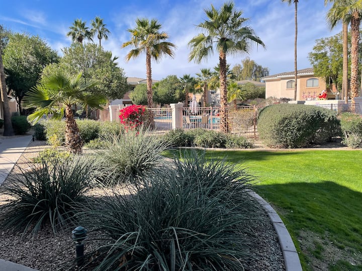 Westside Desert Breeze Getaway - Phoenix, AZ