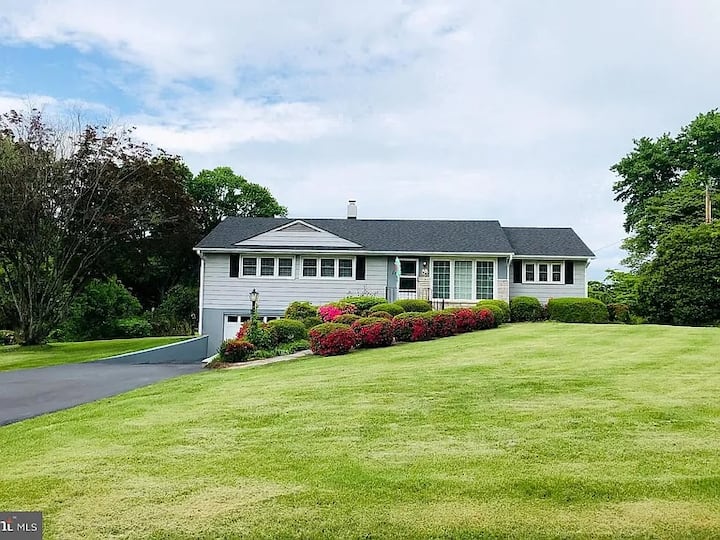 Cozy Warrenton Home - Warrenton, VA