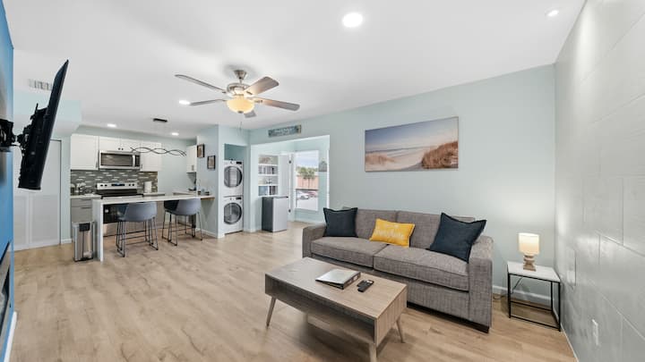 Destin Sunshine Retreat - Destin, FL