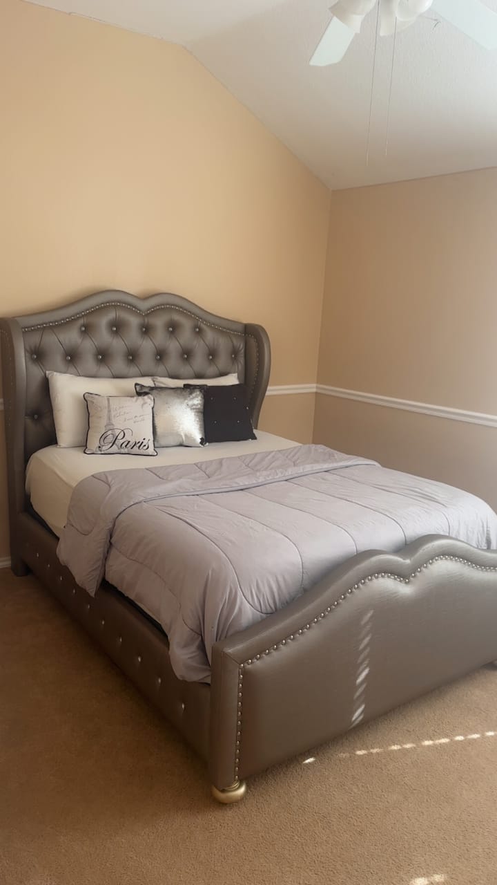 Cozy & Tranquil Space For Professionals. - Roanoke, TX