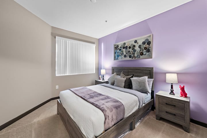 Thr - Lake Forest, CA