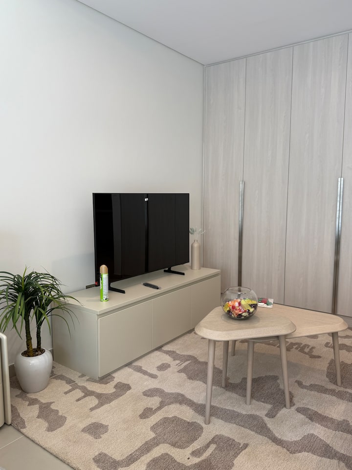 Furnished Studio Apartment Yas Island, Abu Dhabi - Abu Dhabi