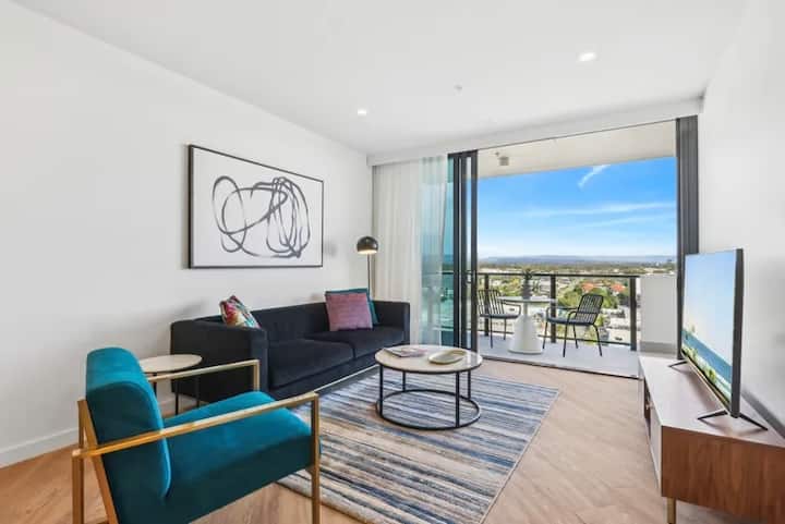Flashy Brand New Unit With All Amenities - Gold Coast