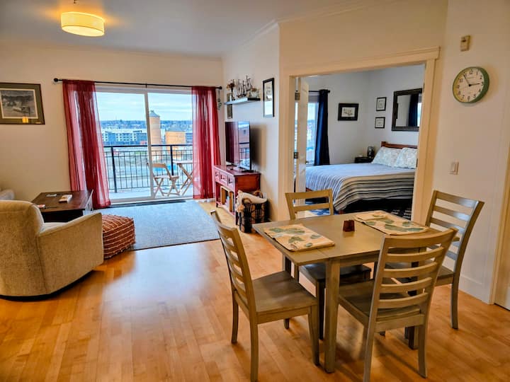 Top Floor Waterfront Views In The City Center! - Bellingham, WA