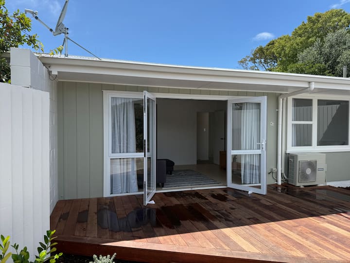 Modern Private 2 Bedroom Home In Otumoetai - Tauranga