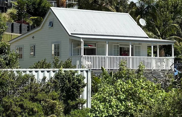 Sugarloaf Cottage - Russell