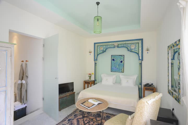Room With Private Courtyard, In A Ceramic Museum. - Tunis