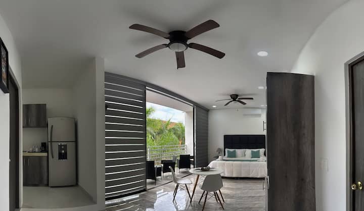 2 Amazing Superior King Suite W/ Balcony On 5th Av - Playa del Carmen