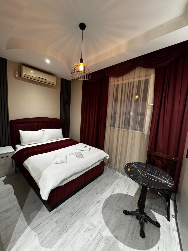 Family Room 2 - Istanbul