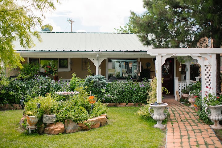 Montclair - Your Home Away From Home - Carlsbad, NM