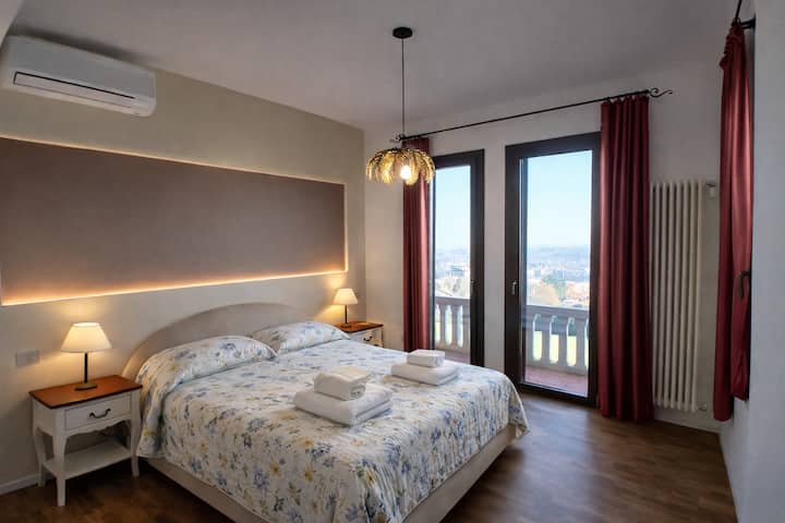 Guest House With View Corina's Place Bologna - Bologna