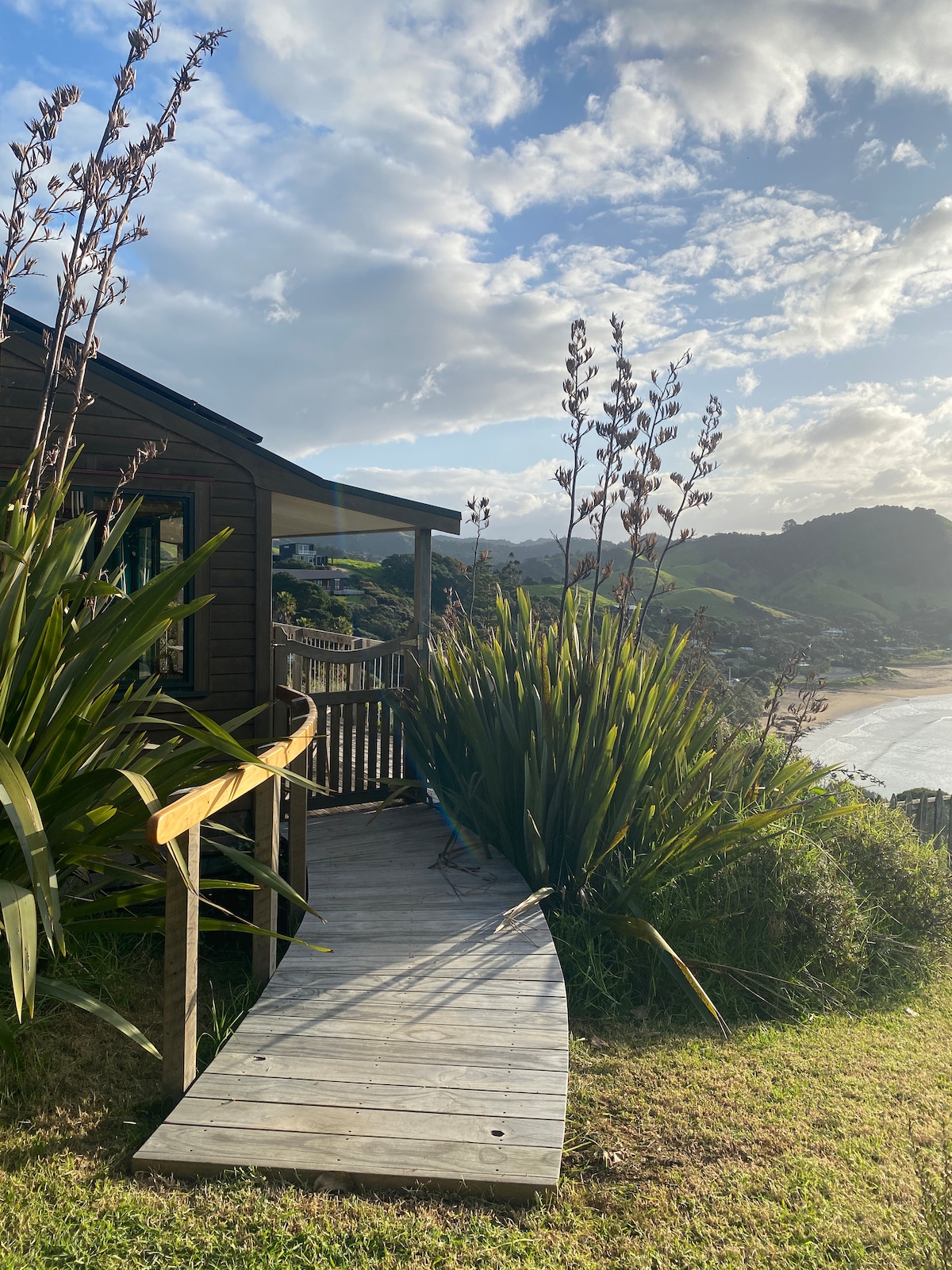 La cabaña y cabaña ecológica Sandy Bay - Casas en alquiler en Matapouri ...