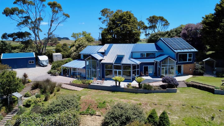 Queen Bedroom With Private Bathroom - Wynyard